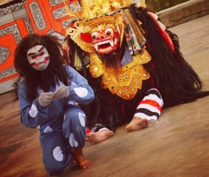 Seni Barong : Memahami Makna dan Keindahan Tari Tradisional Bali yang ...